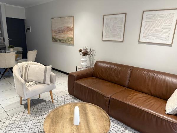 Cozy 2-bedroom Apartment With A Gym And Pool - Lanseria