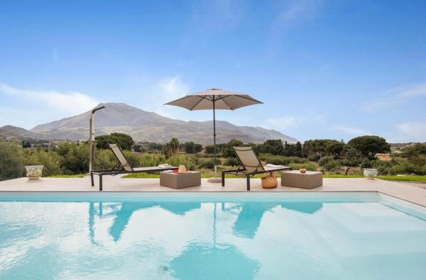 Historic Villa Overlooking Scopello Sea Stacks - Scopello