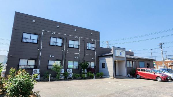 ビジネスホテル直 - Akita