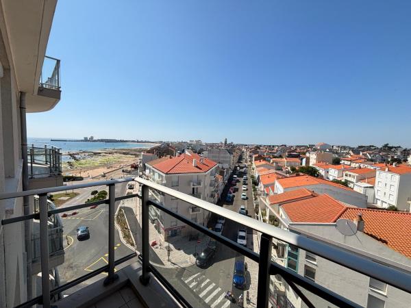Appartement Pour 6 Personnes Aux Sables-d'olonne, Proche Plage, Avec Balcon - Fr-1-197-192 - Les Sables-d'Olonne