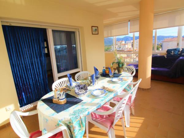 Apartamento Soleado Con Terraza, A/a Y Garaje En Roses, Cerca De Playa Y Parque Natural - Es-258-63 - Roses