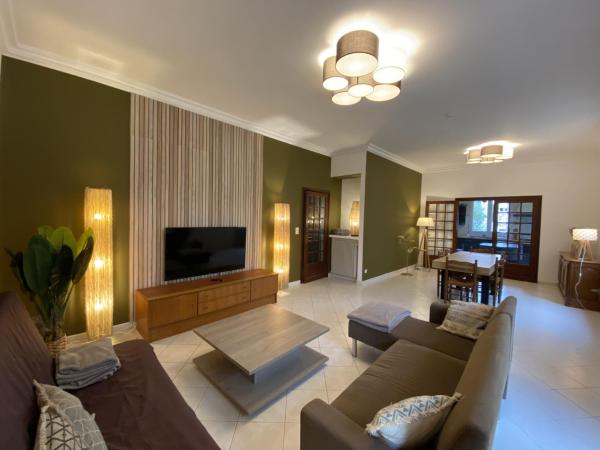 Maison Familiale à Fouras: 6 Pers, 95 M², Proche Plage Et Centre, Jardin, Tout Confort - Fr-1-709-43 - Fouras