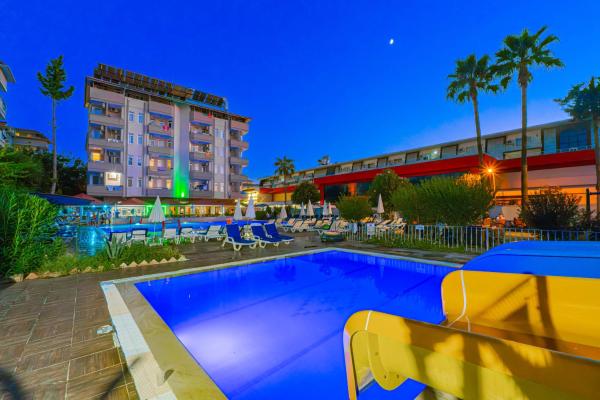 Bahama Beach Konaklı - Türkler