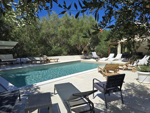 Apartments Villa Tropicana - Novalja