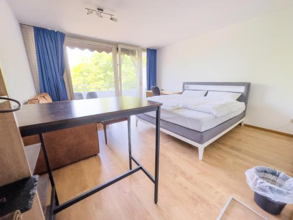 Ruhiges Apartment, Balkon, U-bahn - Unterschleißheim