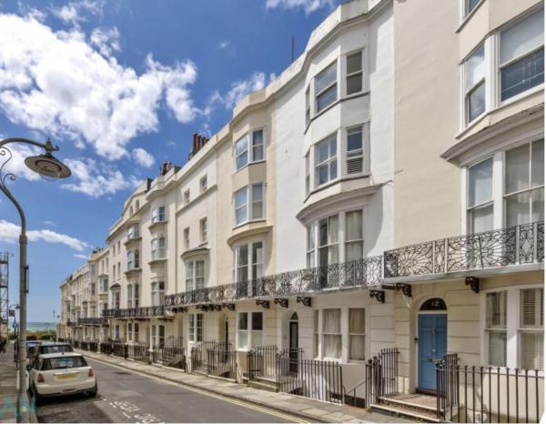 Beautiful Central Brighton L Sea View I Spacious Studio Flat I Sleep 2-3 Guests - Brighton
