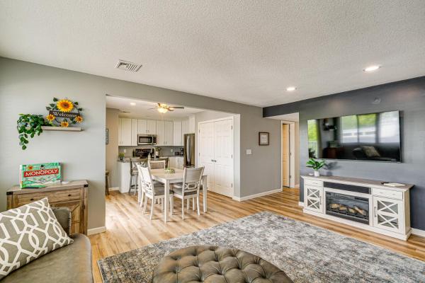 Pool Access And Lake Views Osage Beach Family Gem - United States