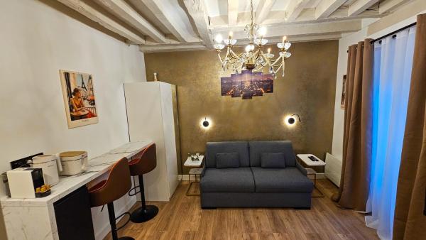 Paris Pantheon Arev Dans Le Quartier De Emily In Paris 75005 - Villejuif