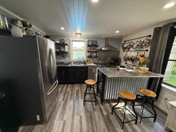 Luxury Poolside Suite With Views + Private Hot Tub - Maine