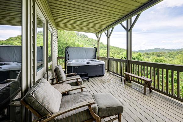 Hot Tub And Water Views Lake Glenville Home! - Cashiers, NC