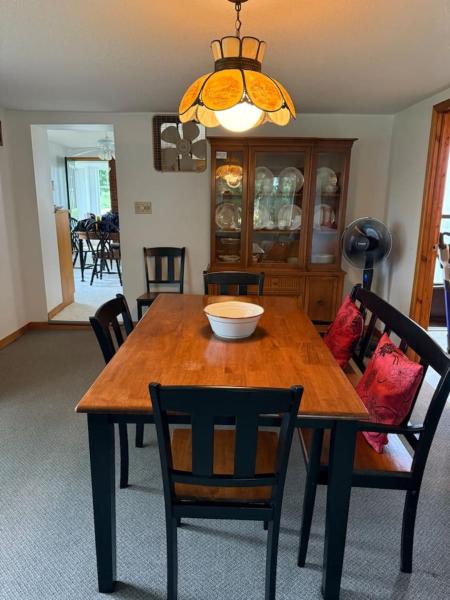 Farmhouse Pec - Cozy Prince Edward County Retreat - Prince Edward
