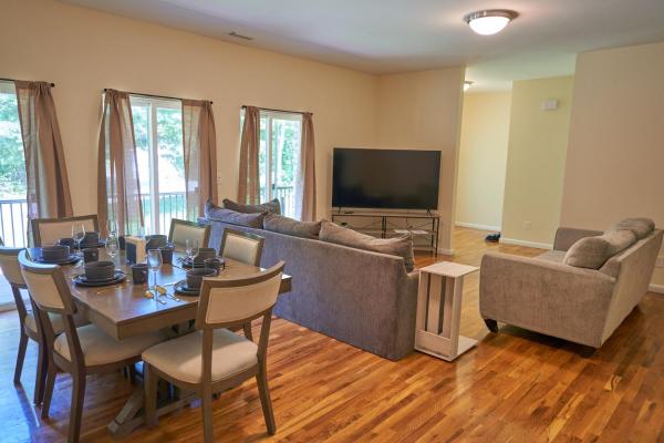 Cozy Huguenot Hideaway - Port Jervis, NY