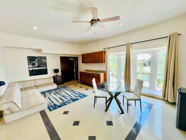 17, Suite For Two People - Torreón