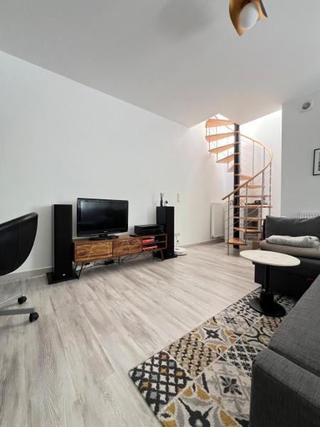 Tiny House Avec Terrasse Privée, 10 Mins Du Centre - Etterbeek