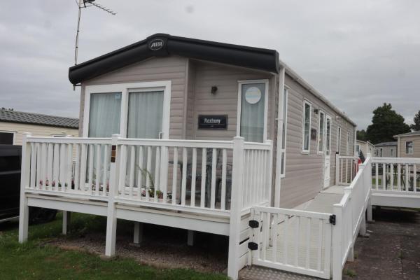 Dennys Holiday Home Pet Free - Blackpool