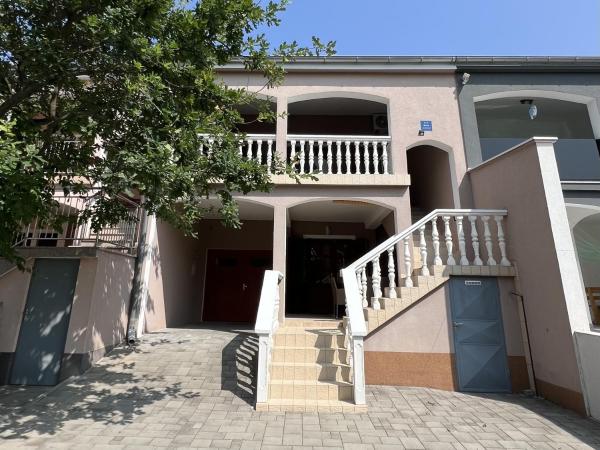 Apartments With Parking Space Starigrad, Paklenica - 11683 - Starigrad