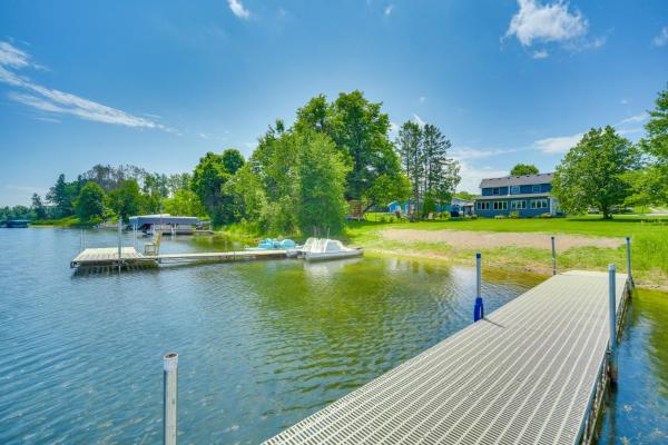 Wet Feet Retreat Year-round Cabin In Frederic - Straight Lake State Park, Luck