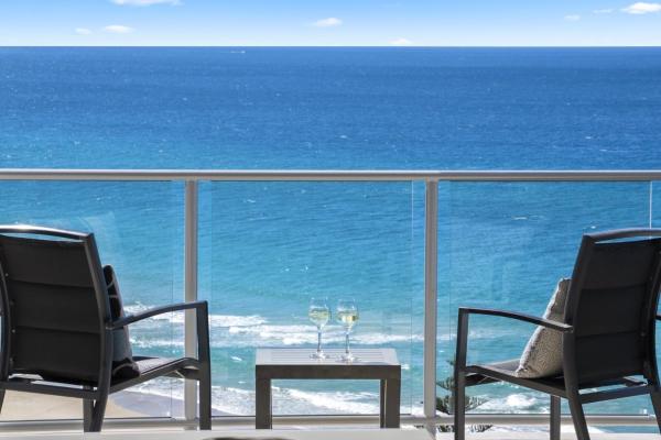 Beachfront 16th Floor, Ocean Views Talisman - Broadbeach