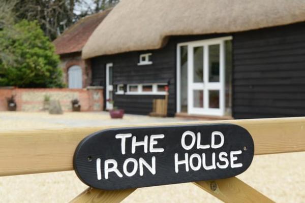 The Old Ironhouse - Wantage