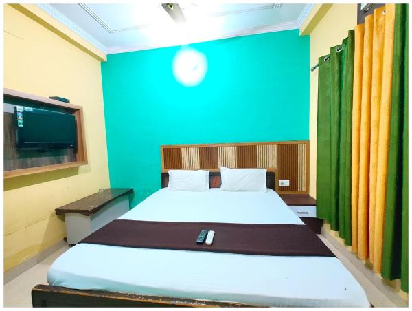 A Premium Hotel Kashi Inn Varanasi - Fully Air Conditioned Hotel At Prime Location - Near Ganga Ghat And Walking Kashi Vishwanath Temple - Hygiene & Spacious Room - With Wifi Facilities - Besat Hotel In Varanasi - Varanasi