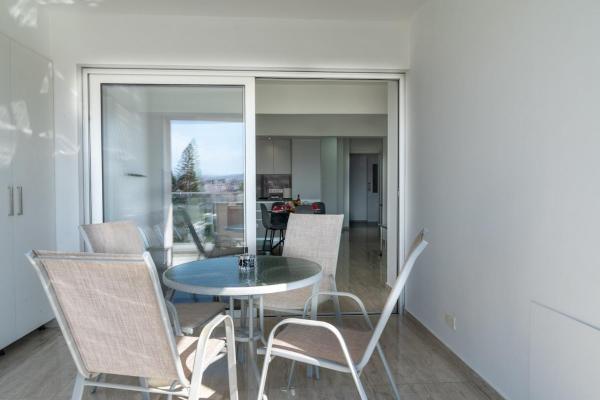 Modern 1br Apt In Limassol Center, Ac, Balcony, Parking - Limassol