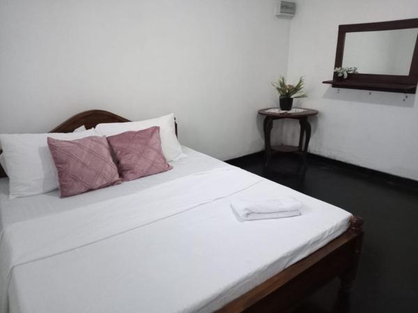 Kandyan Grey - Kandy