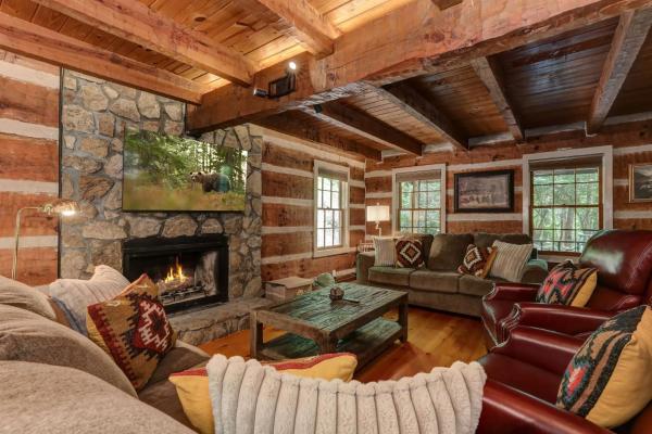 Timber Lodge - Relax In Rustic Luxury In Big Canoe - Amicalola Falls State Park, Dawsonville