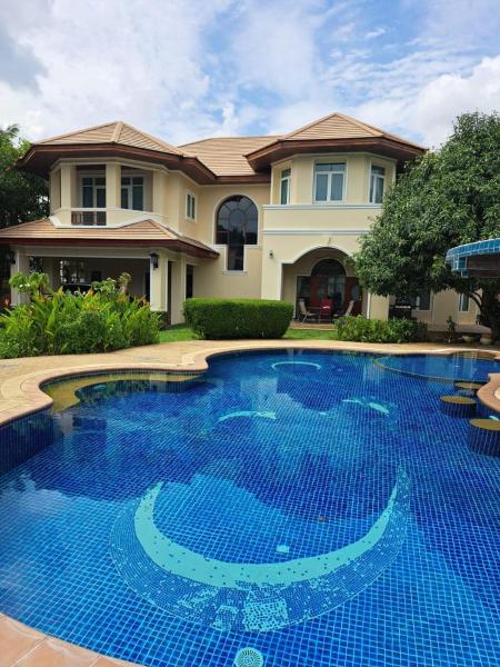 Sundrenched Oasis 7bed Pool Villa Heart Of Phuket - Phuket