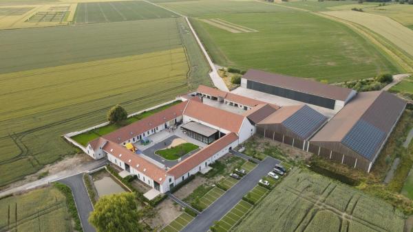 Ferme De Pétrieux - Gîte "Le Tilleul" Avec Piscine Et Wellness - Tournai