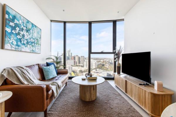 Southbank Sojourn - Resort Comfort & Skyline Views - 聖基爾達