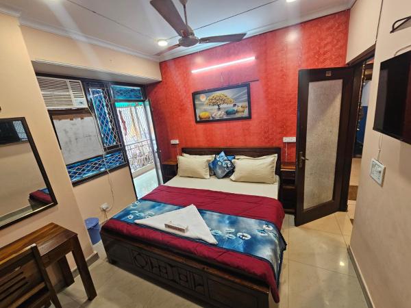 Gautam Nagar Homestay Near Aiims Hospital - New Delhi