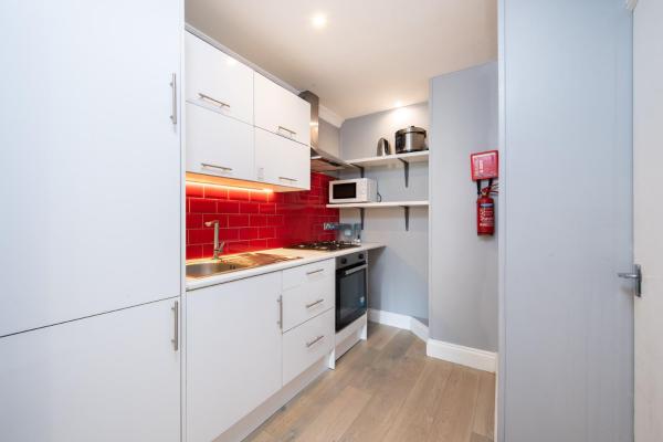 Stunning 2 Bedrooms Flat In Battersea - Moffat