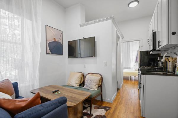 2 Bedroom Upscale Home - New York City