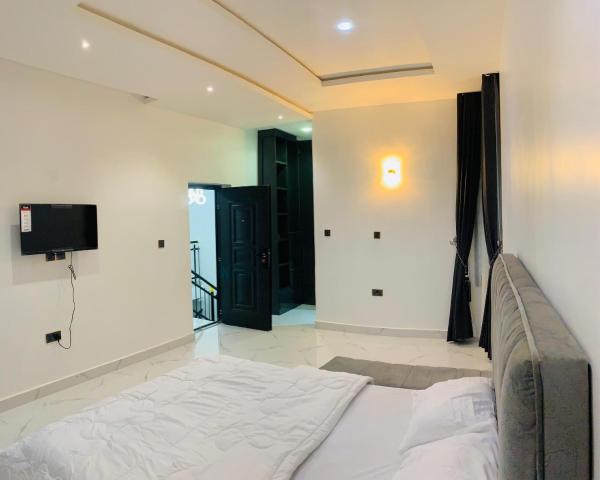 Strobbs Residence - Nigeria