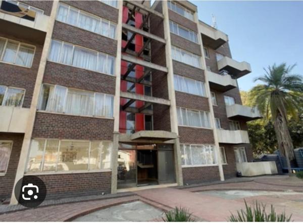 Bright & Airy 2br In Cbd Harare Modern With City View - Harare
