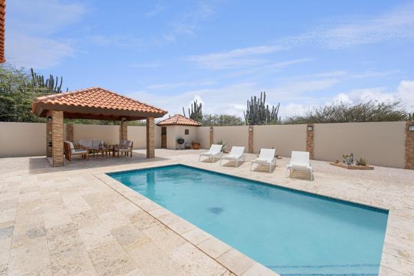 New 3br 2ba Private Villa With Spacious Garden - Aruba