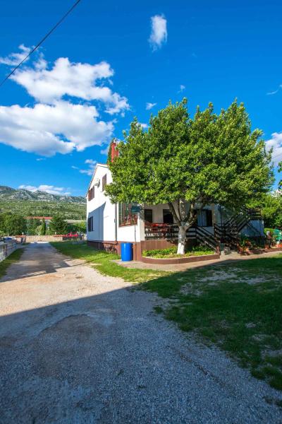 Apartment Seline - Paklenica Riviera 6878 - Starigrad