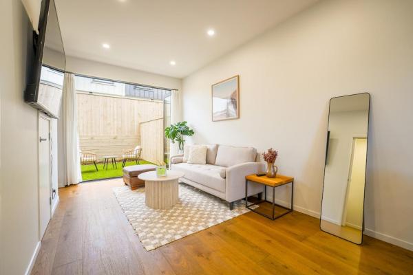 Chic 2-bedroom Retreat In Grey Lynn Minutes To Cbd - North Shore