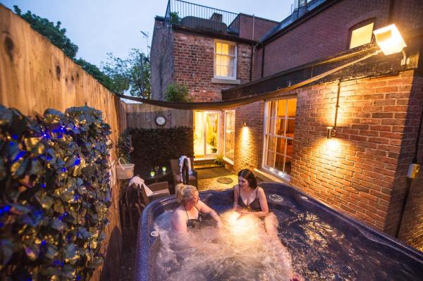 Chester Apartments - Chester