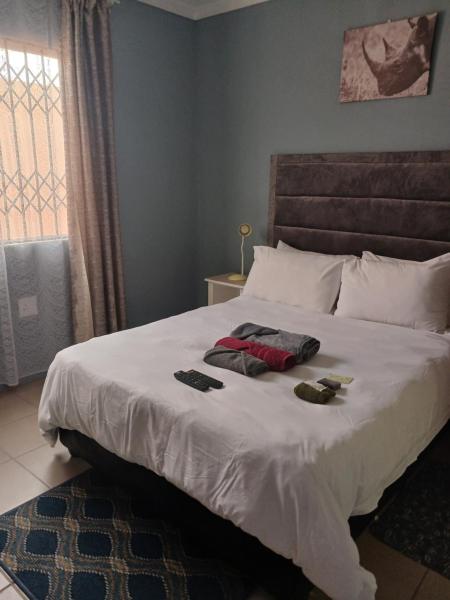 Ikhayalam Bed And Breakfast - Uitenhage
