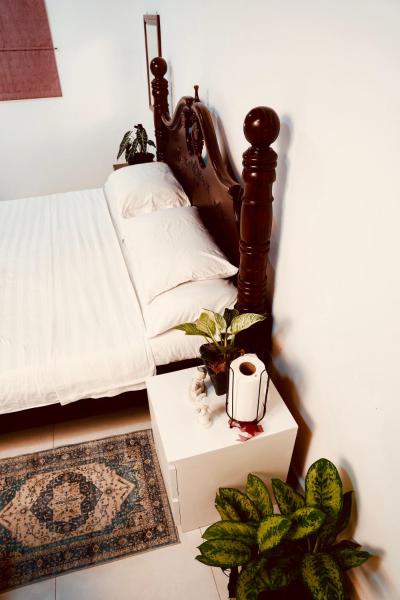 House Of Sincerity In Colombo Suburb - Sri Lanka