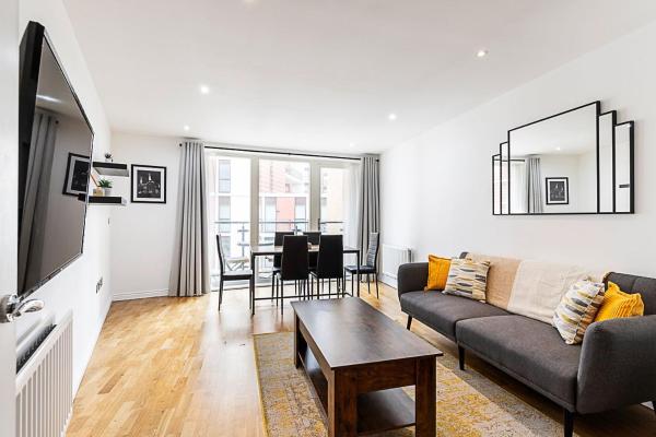 Bright Battersea Apartment - Chelsea