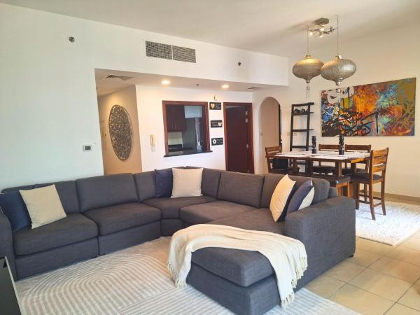 Tratoli Jbr Luxury Hostel With Sea View Shared - Dubai Marina