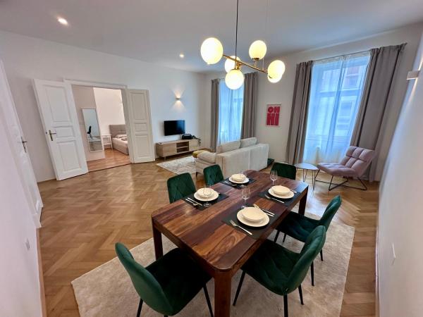 Spacious Designer Apartment In Heart Of The Town - Maribor