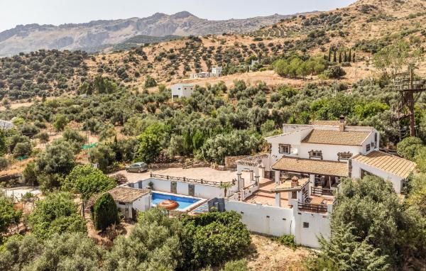 Nice Home In Villanueva De La Concepcion - Antequera