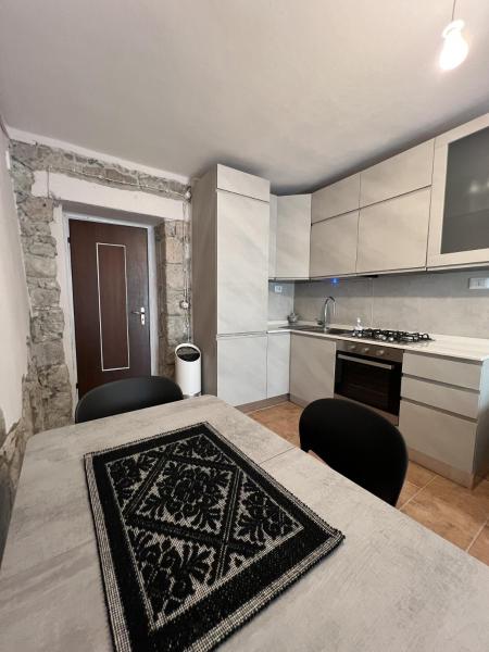 Sardinian Gallery "S'iscola" Cozy Stone House - Bosa