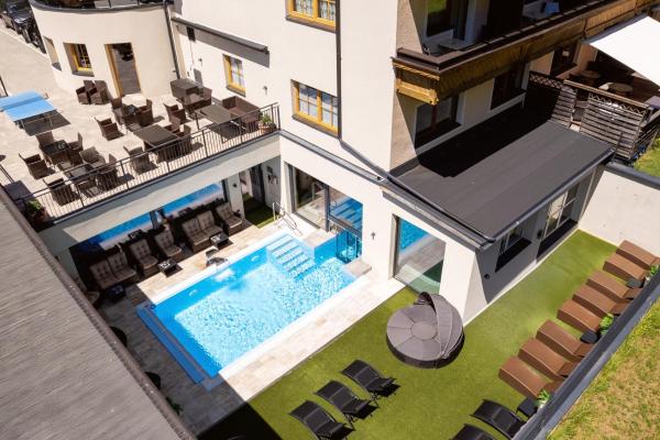 Hotel Alpenkönigin - Sommer Silvretta Premium Card Inklusive - Serfaus