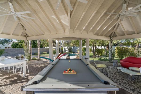 Smurf Haus - Luxuriously Small With Resort-like Pool - Phoenix