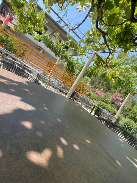 Borsh Selavi Guest House - Qeparo