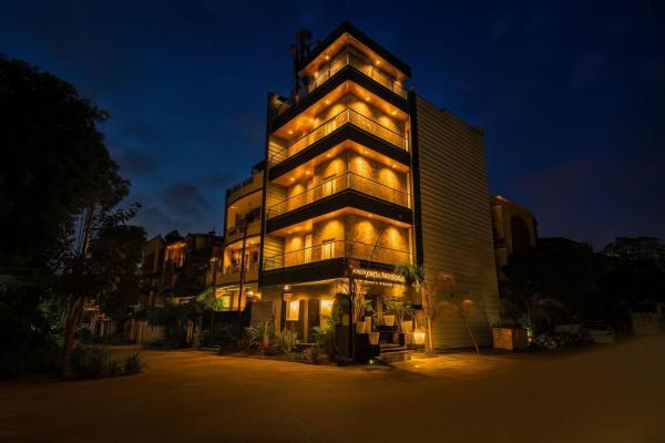 Hotel Downtown By Quadis - Sector 51 Noida - Noida